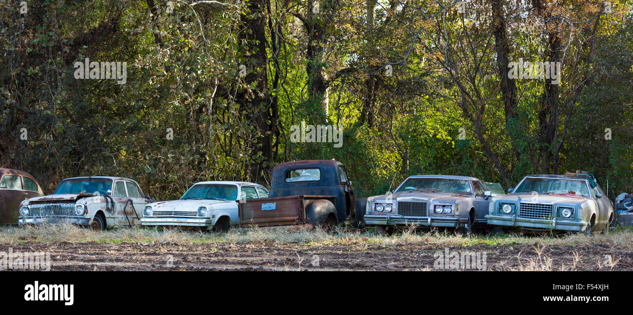 Old rusty pontiac hi-res stock photography and images - Alamy