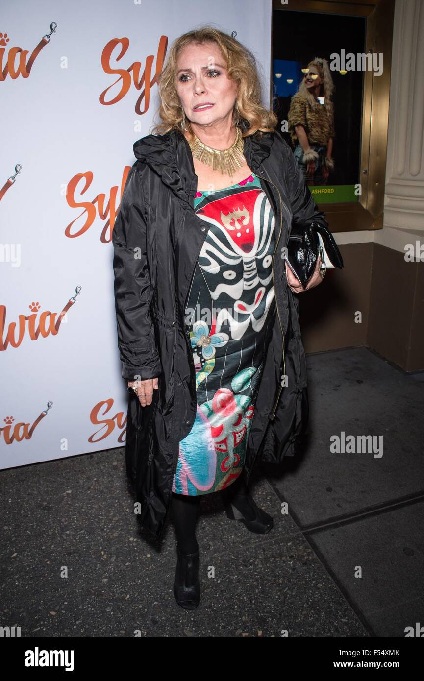 Elizabeth ashley hi-res stock photography and images - Alamy