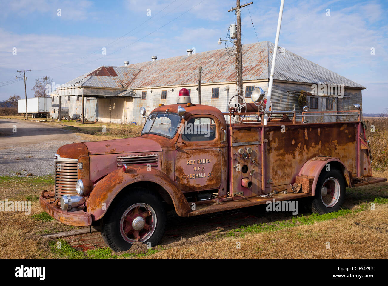 Abandoned rusty fire truck engine at The Shack Up Inn cotton ...