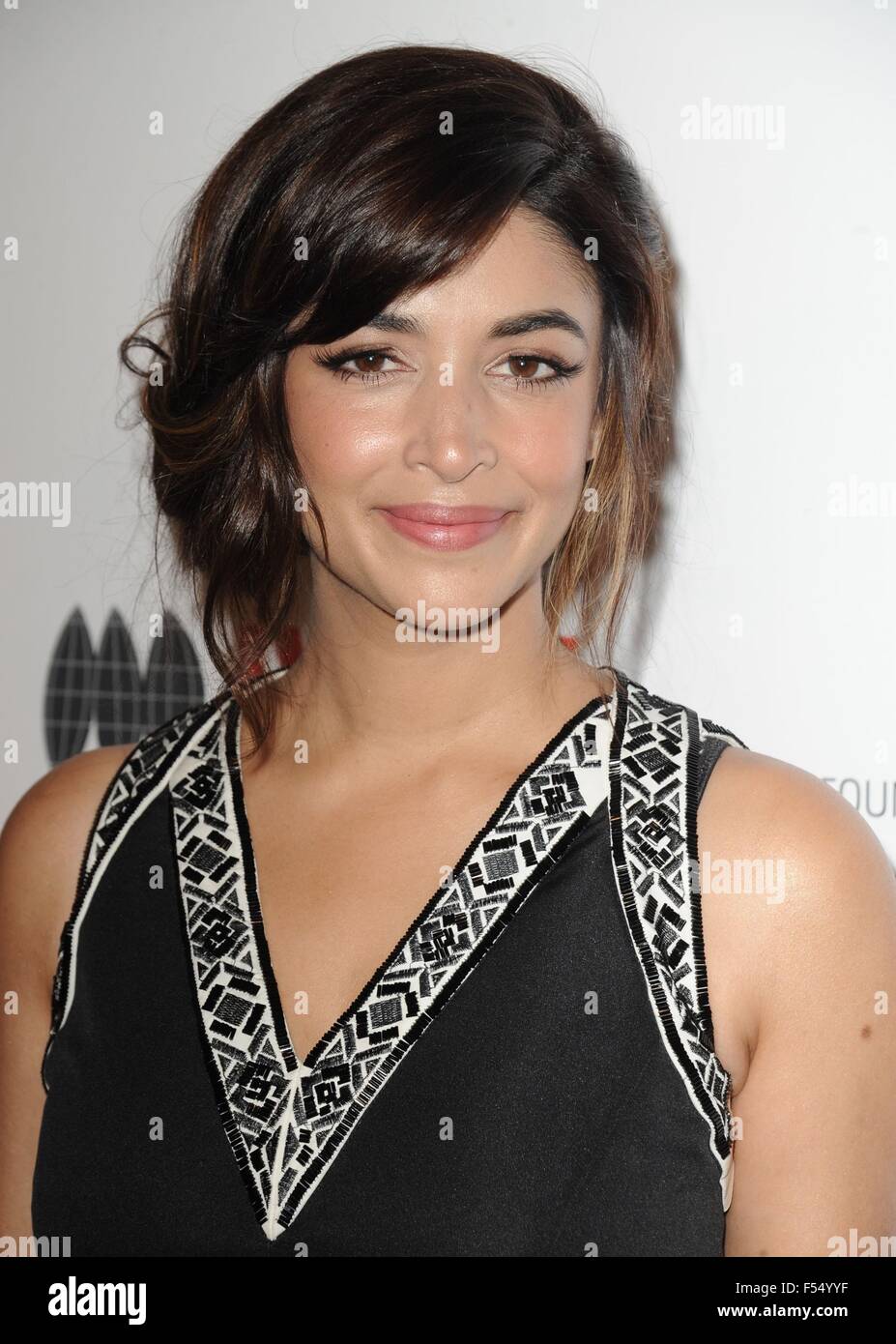 Beverly Hills, CA. 27th Oct, 2015. Hannah Simone at arrivals for ...