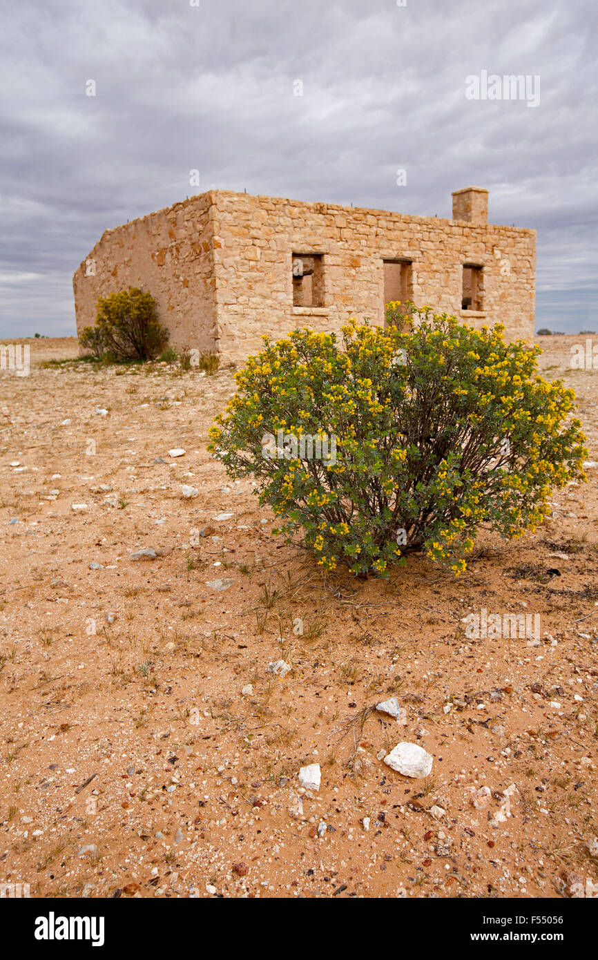 Ruins of cottage hi-res stock photography and images - Alamy