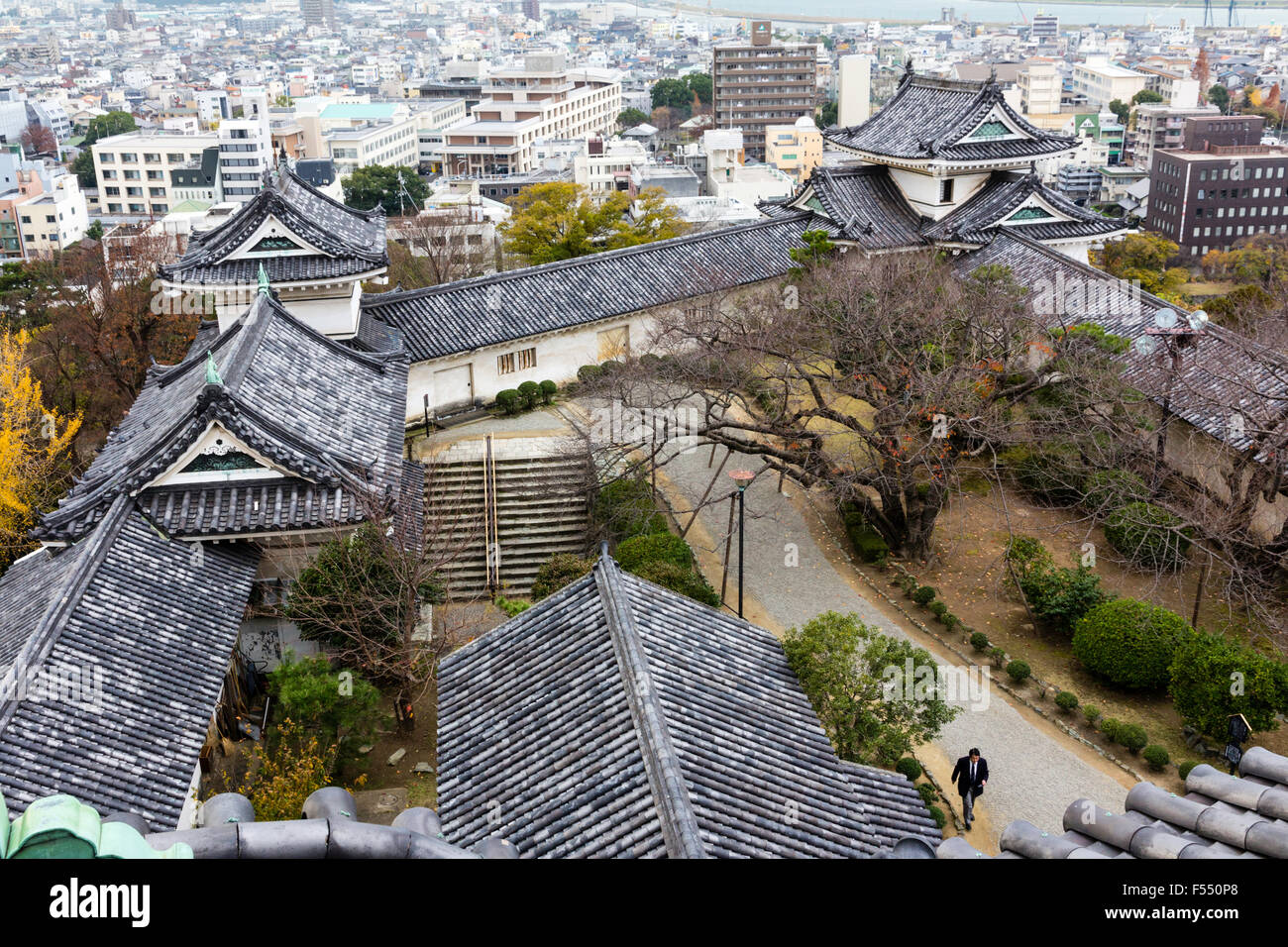 Japan, Wakayama castle. The Renritsushiki style Honmaru compound from ...
