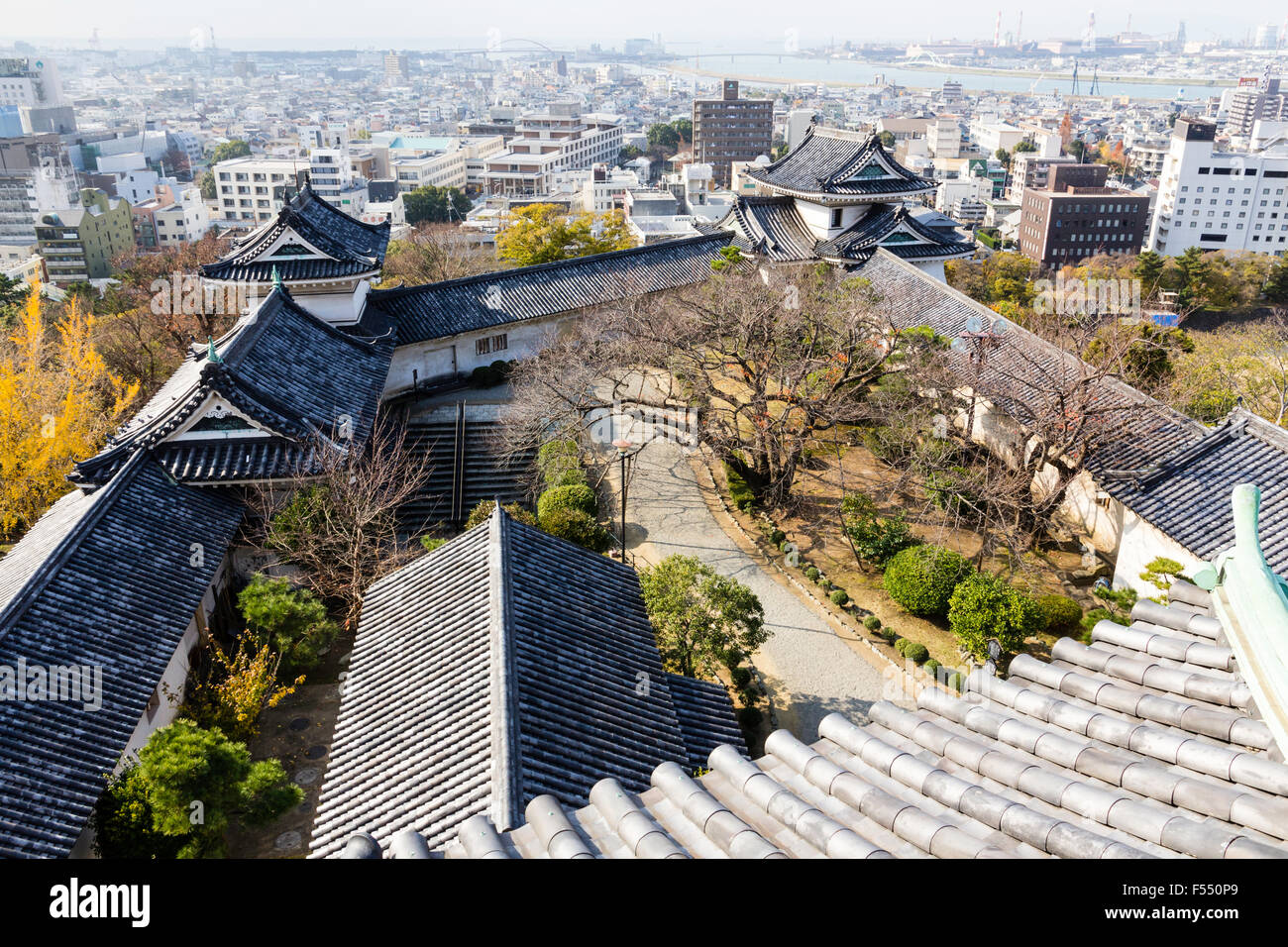 Japan, Wakayama castle. The Renritsushiki style Honmaru compound from ...