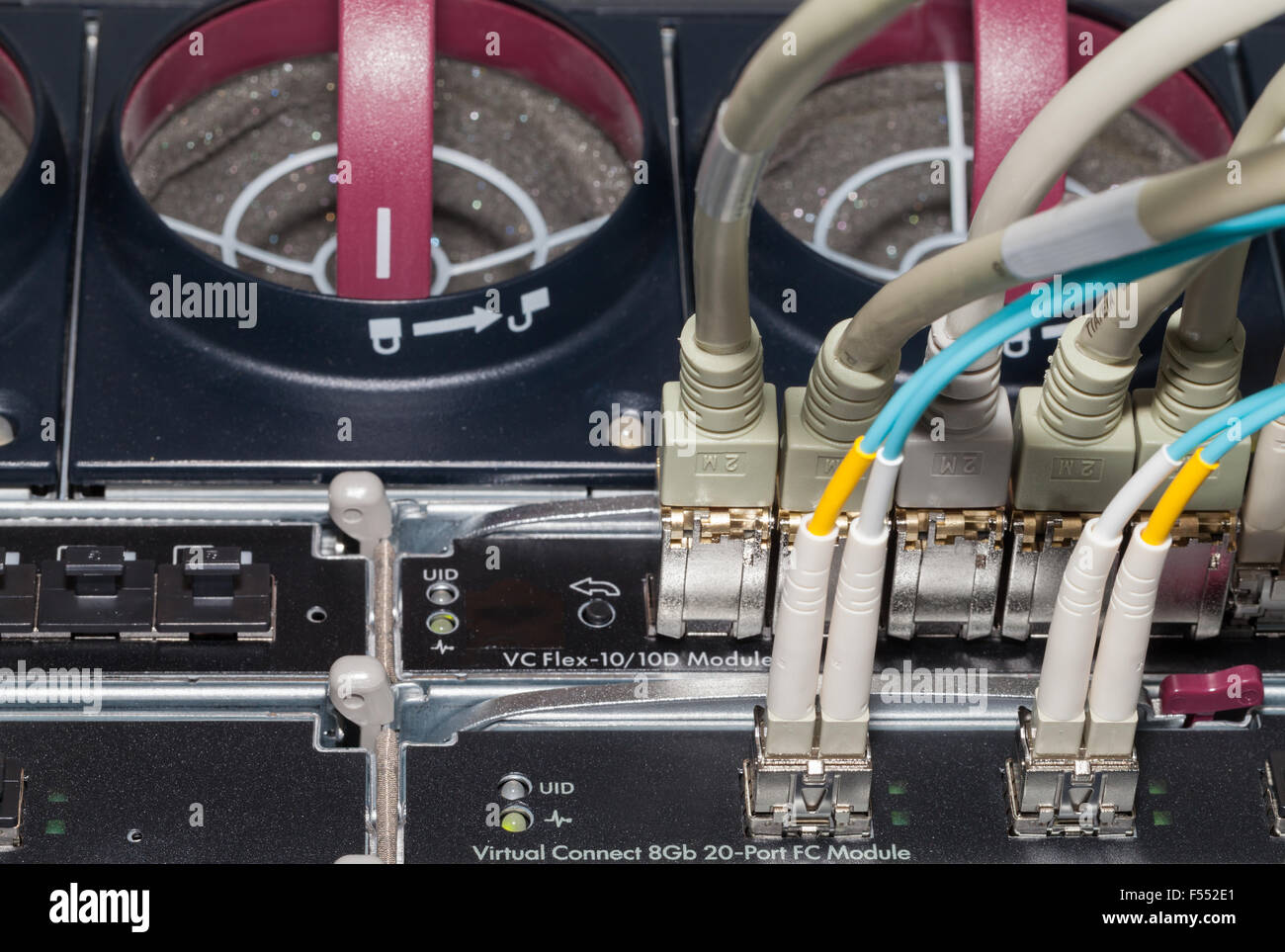 Cloud datacenter hi-res stock photography and images - Alamy