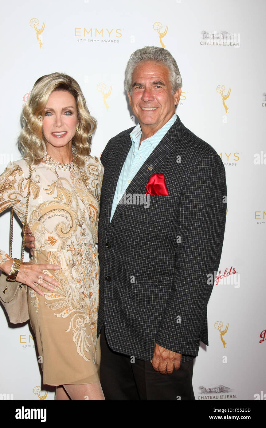 Donna mills and larry gilman hi-res stock photography and images - Alamy