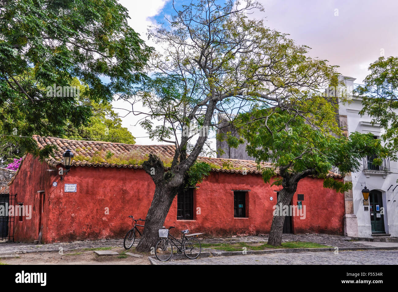 Old colonial buildings on the street of Colonia del Sacramento, a ...
