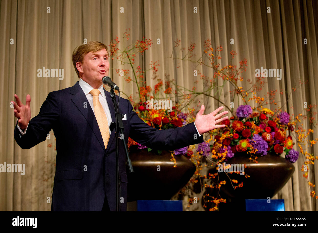 Shanghai, China. 27th Oct, 2015. King Willem-Alexander of The ...