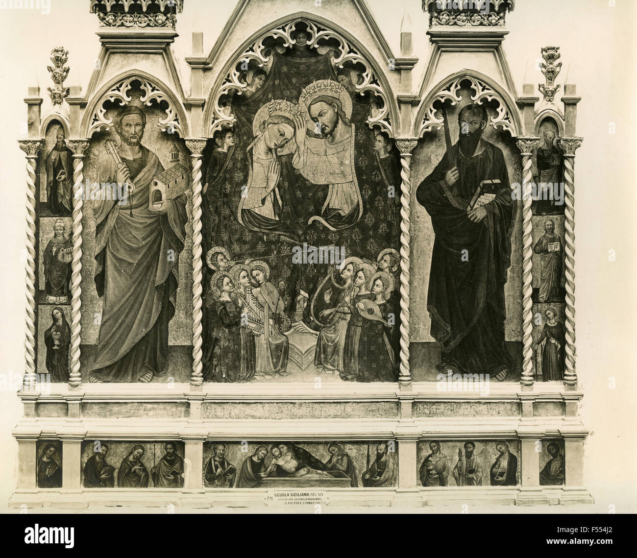 Sacred art: Triptych, picture gallery di Palermo, Italy Stock Photo - Alamy