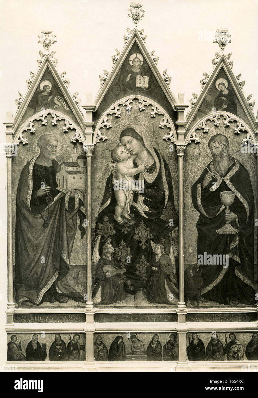 Sacred art: Triptych, picture gallery di Palermo, Italy Stock Photo - Alamy