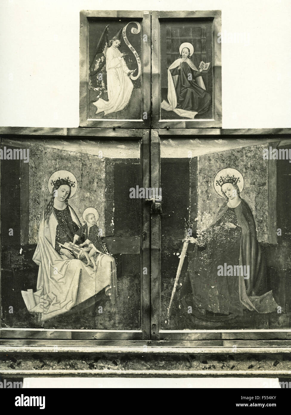 Sacred art: Triptych, picture gallery di Palermo, Italy Stock Photo - Alamy