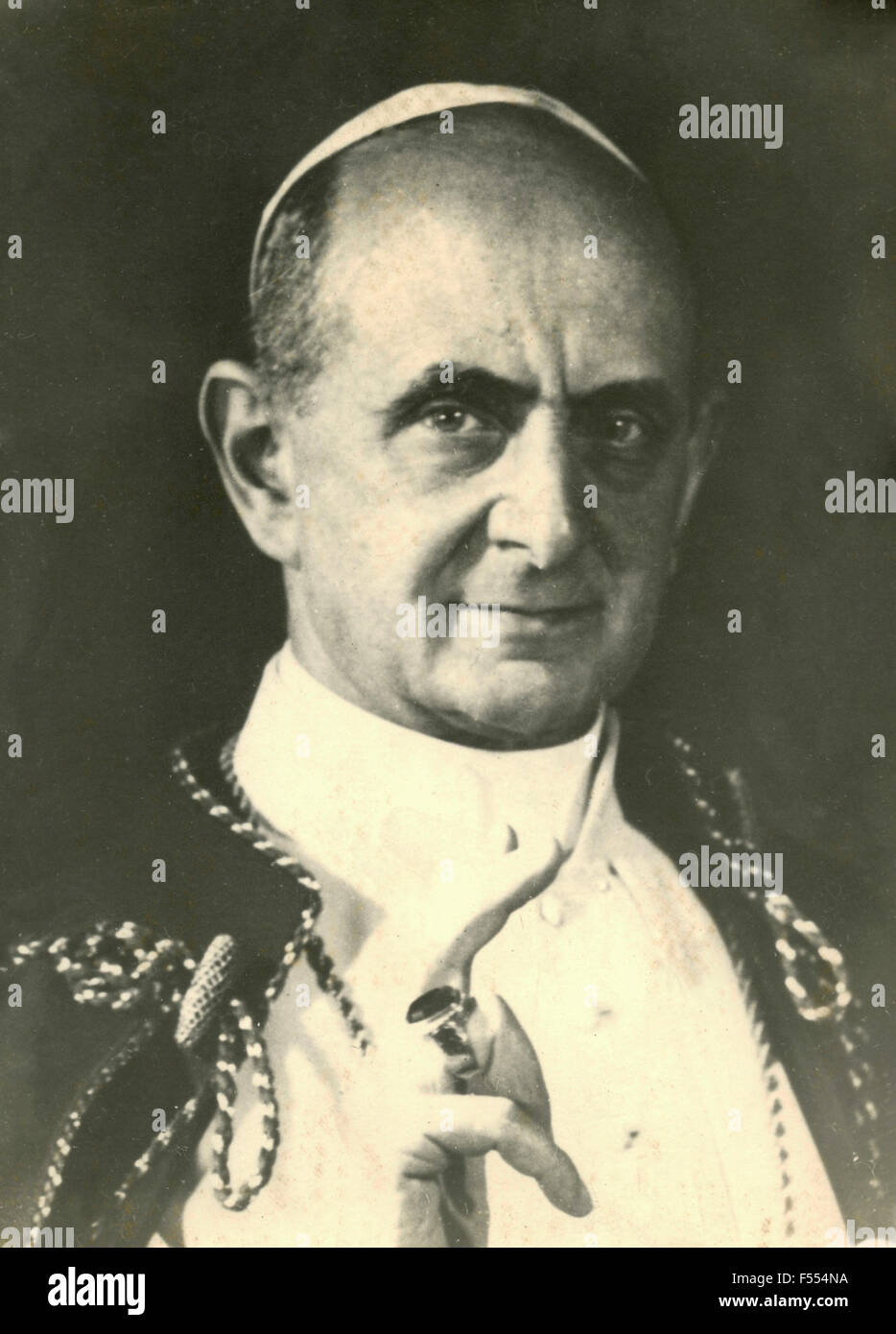 Portrait of Pope Paul VI Stock Photo - Alamy