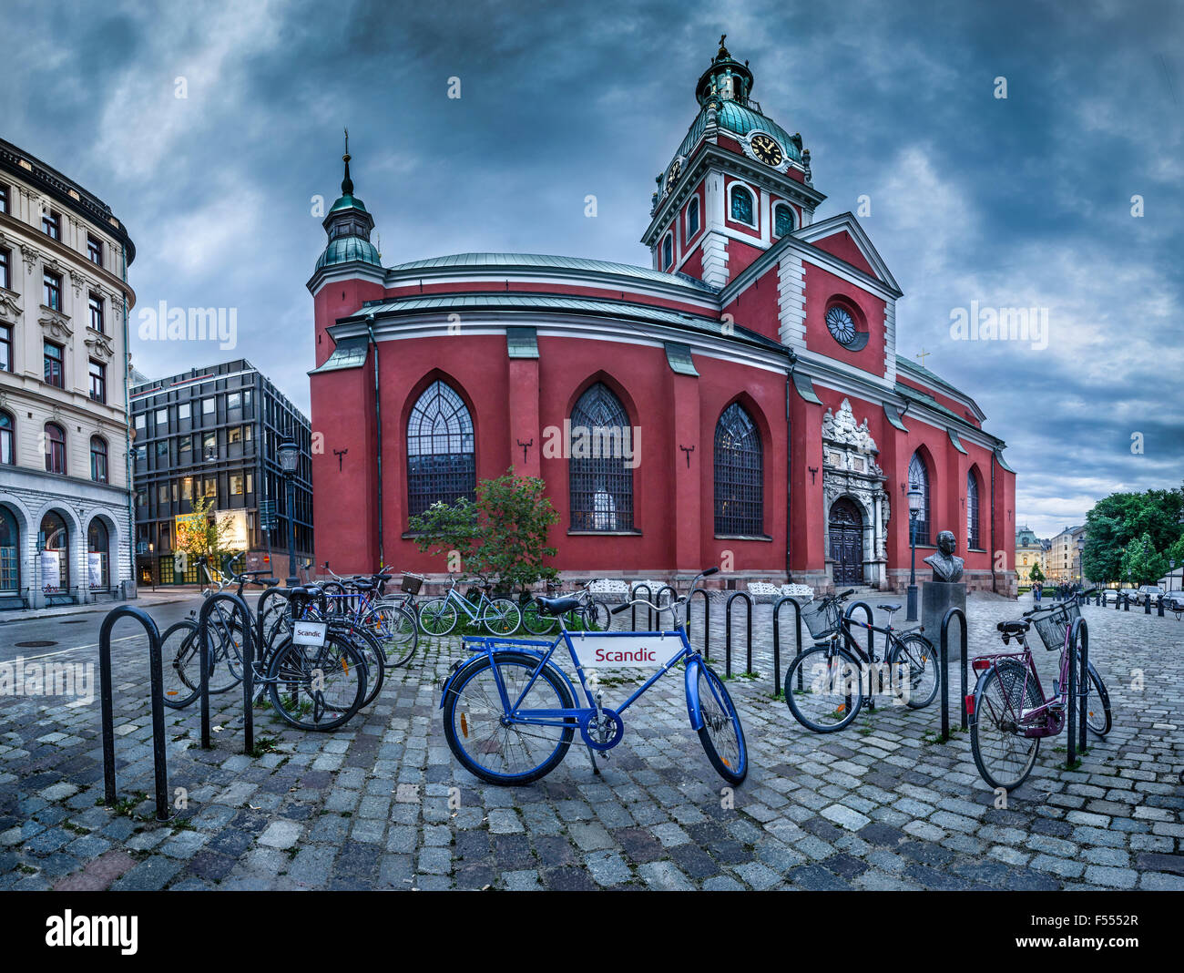 Kyrka hi-res stock photography and images - Alamy