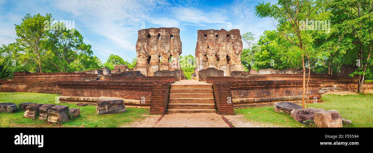 King parakramabahu hi-res stock photography and images - Alamy