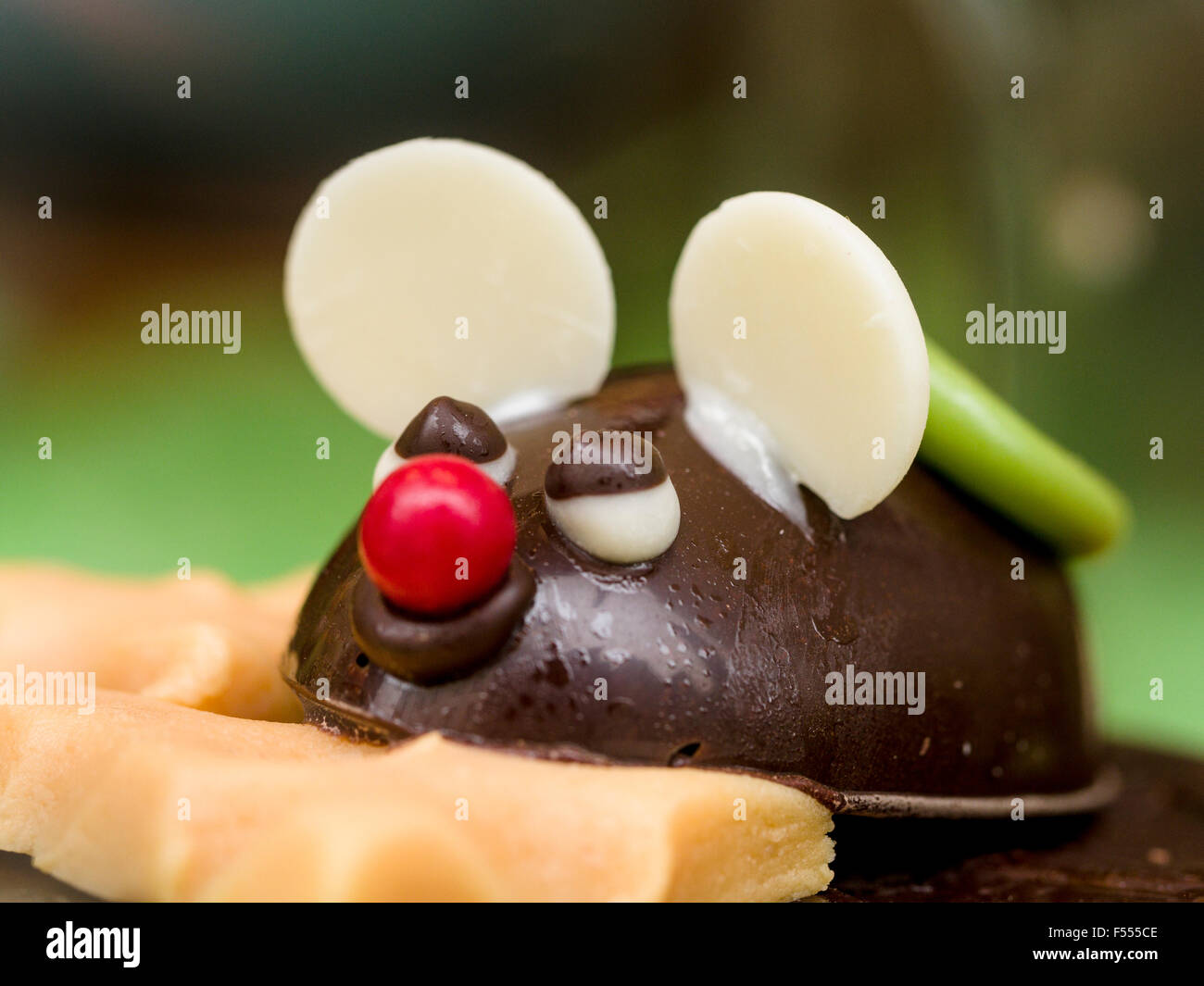 Mouse and Cheese sculpture in Chocolate. A whimsical moulding of a ...