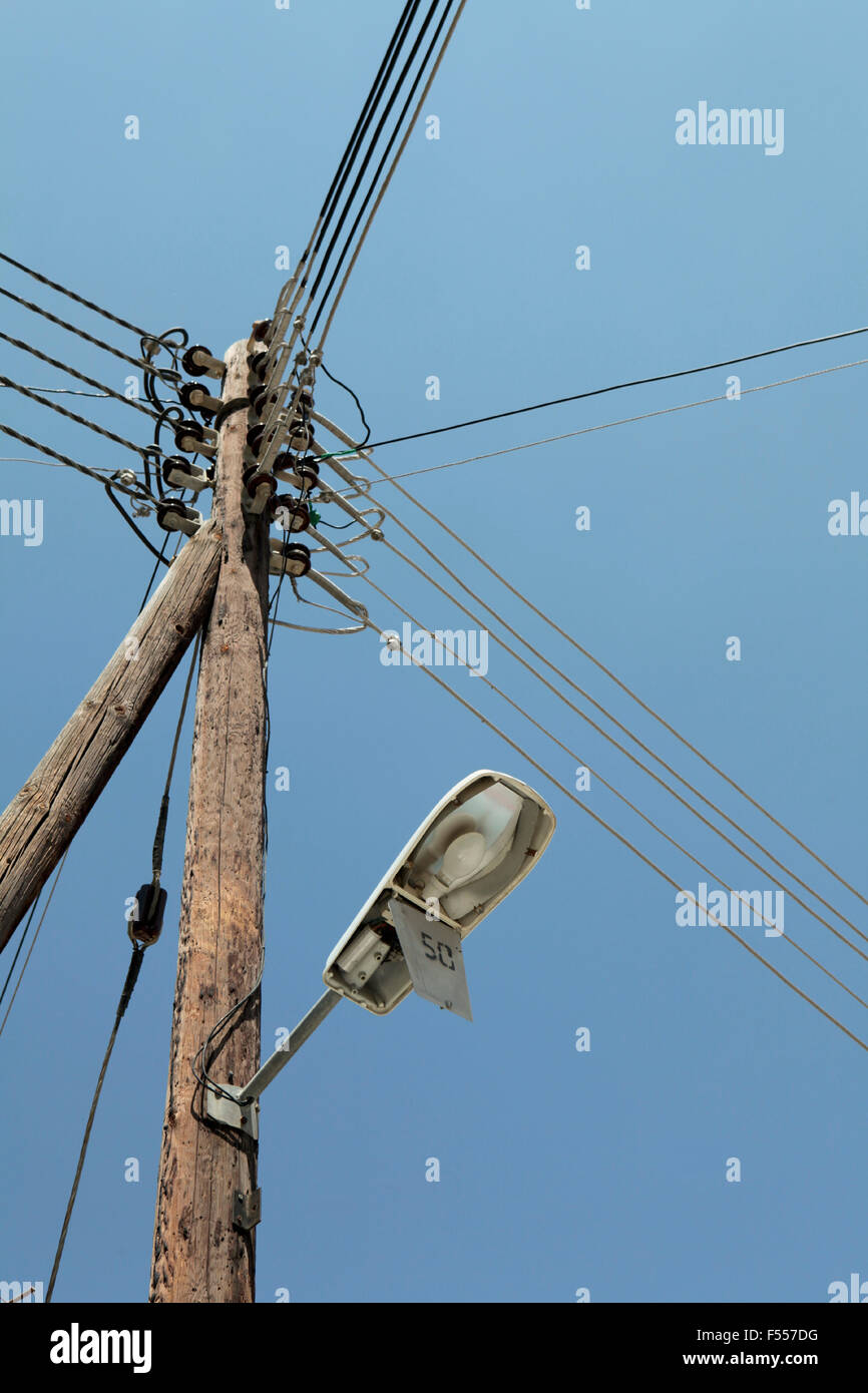 Electricity pylon street light against hi-res stock photography and ...