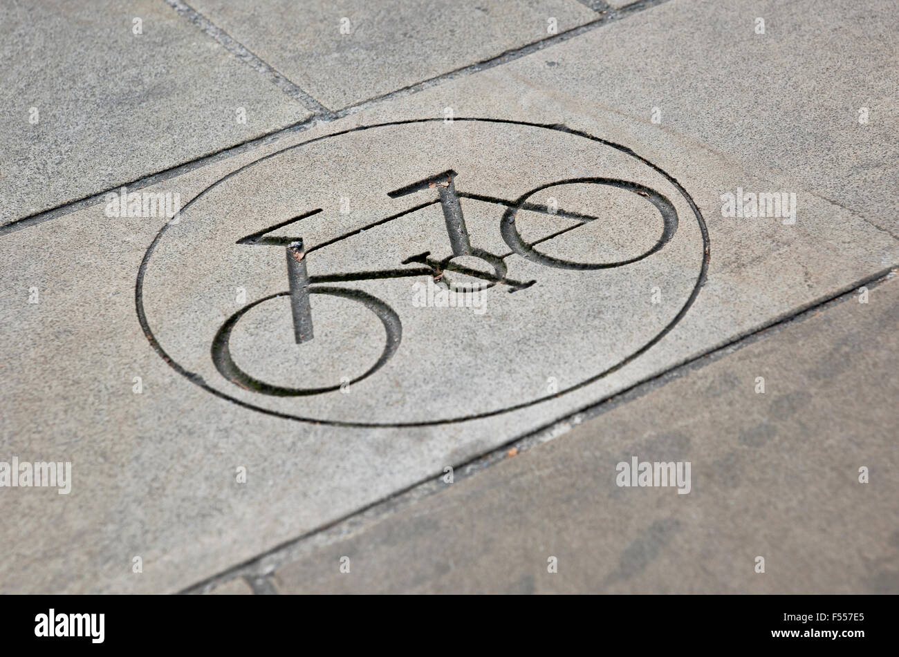 Bicycle cycle cycling bicycling notice closeup close up hi-res stock ...