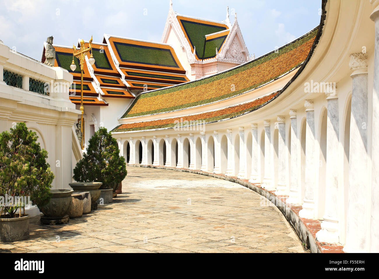 Wat Phra Pathom Jedi Temple, Nakhon Pathom, Thailand Stock Photo - Alamy
