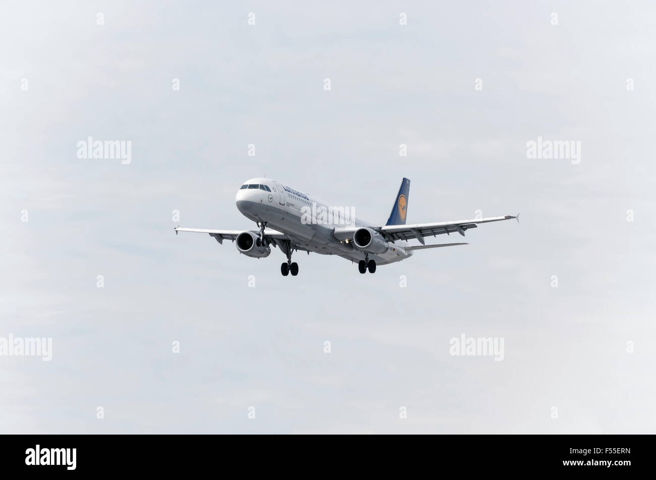 Aircraft -Airbus A321-231-, of -Lufthansa- airline, is landing on Madrid-Barajas -Adolfo Suarez ...