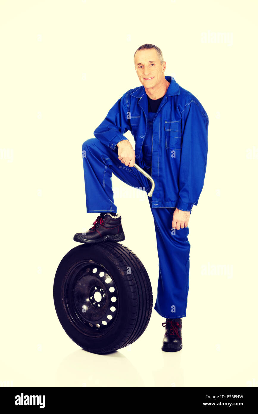 Happy mechanic hi-res stock photography and images - Alamy
