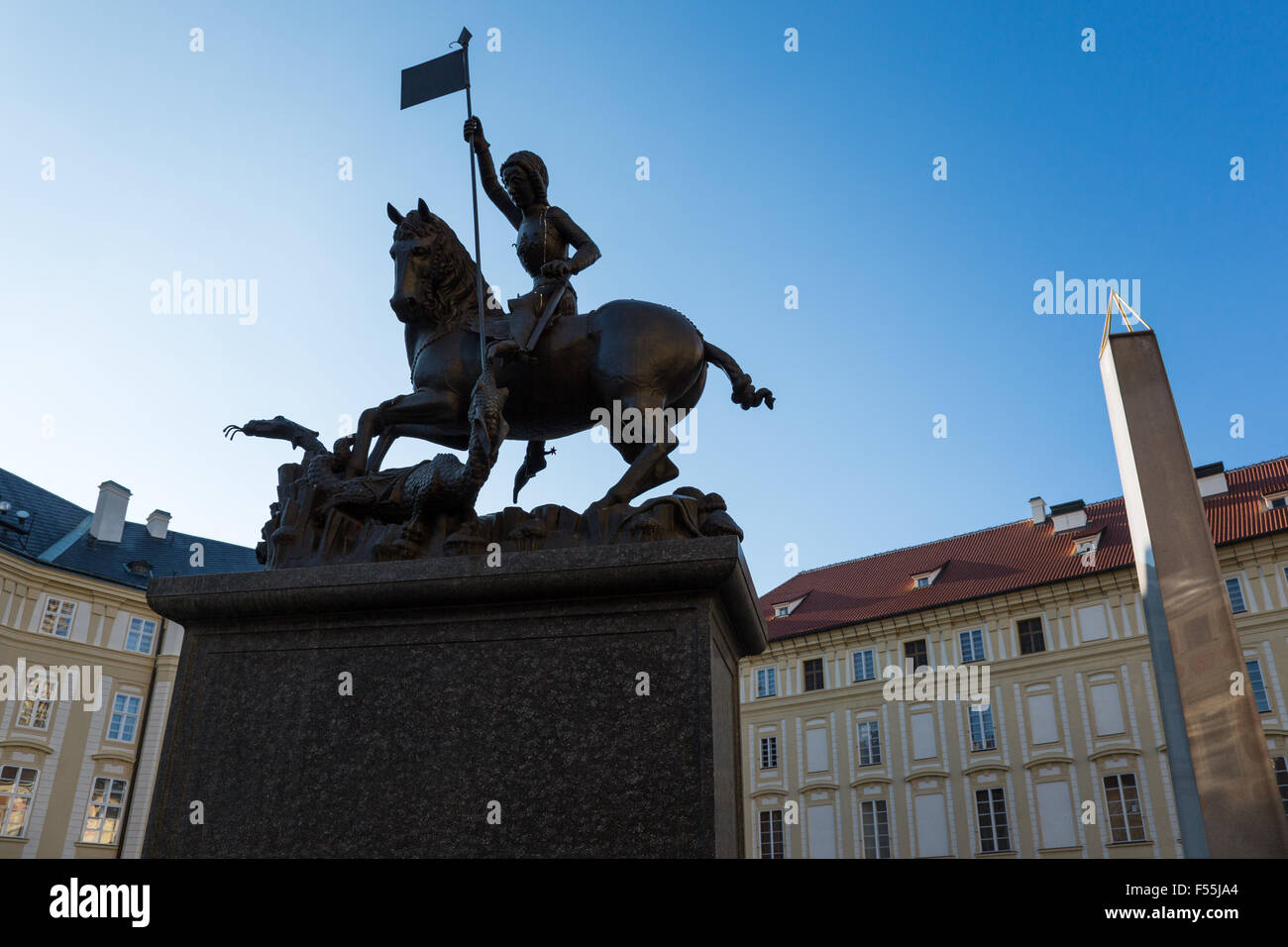 Prague, Castle district, the St George statue in Cathedral square Stock ...