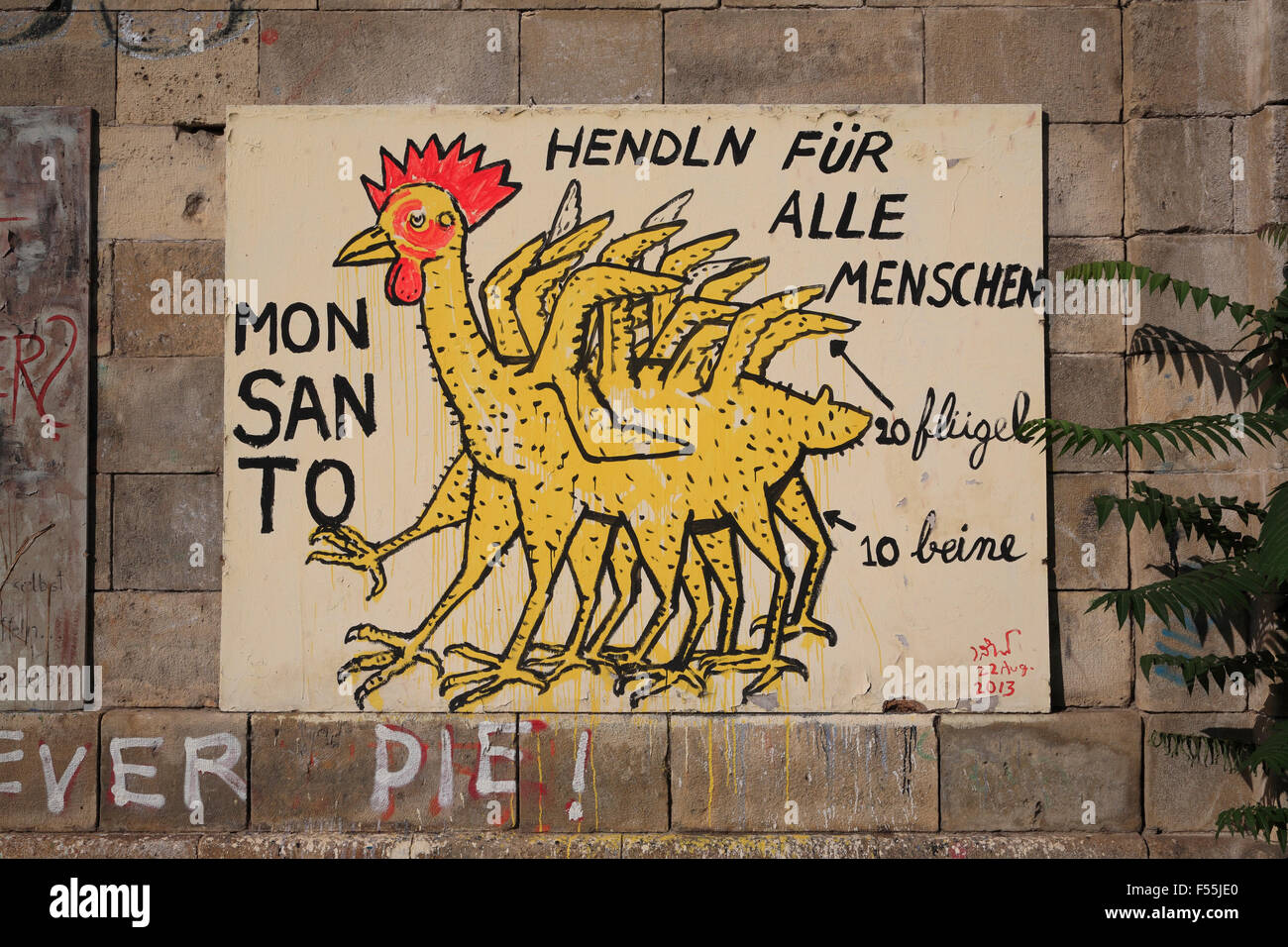 Graffiti at Danube canal (Donaukanal), Vienna, Austria, Europe Stock ...