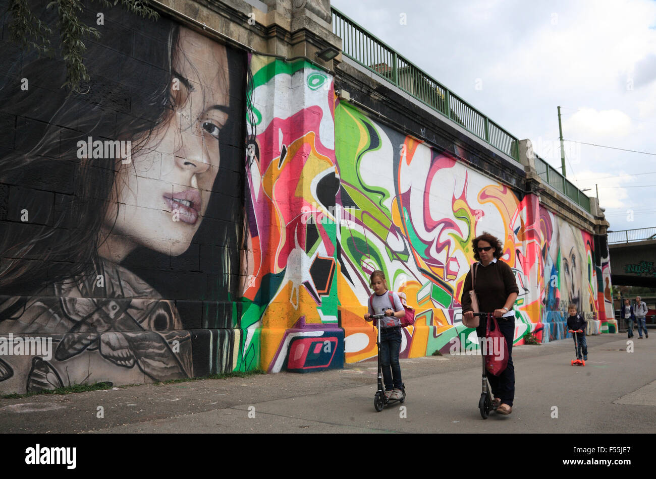 Graffiti people hi-res stock photography and images - Alamy