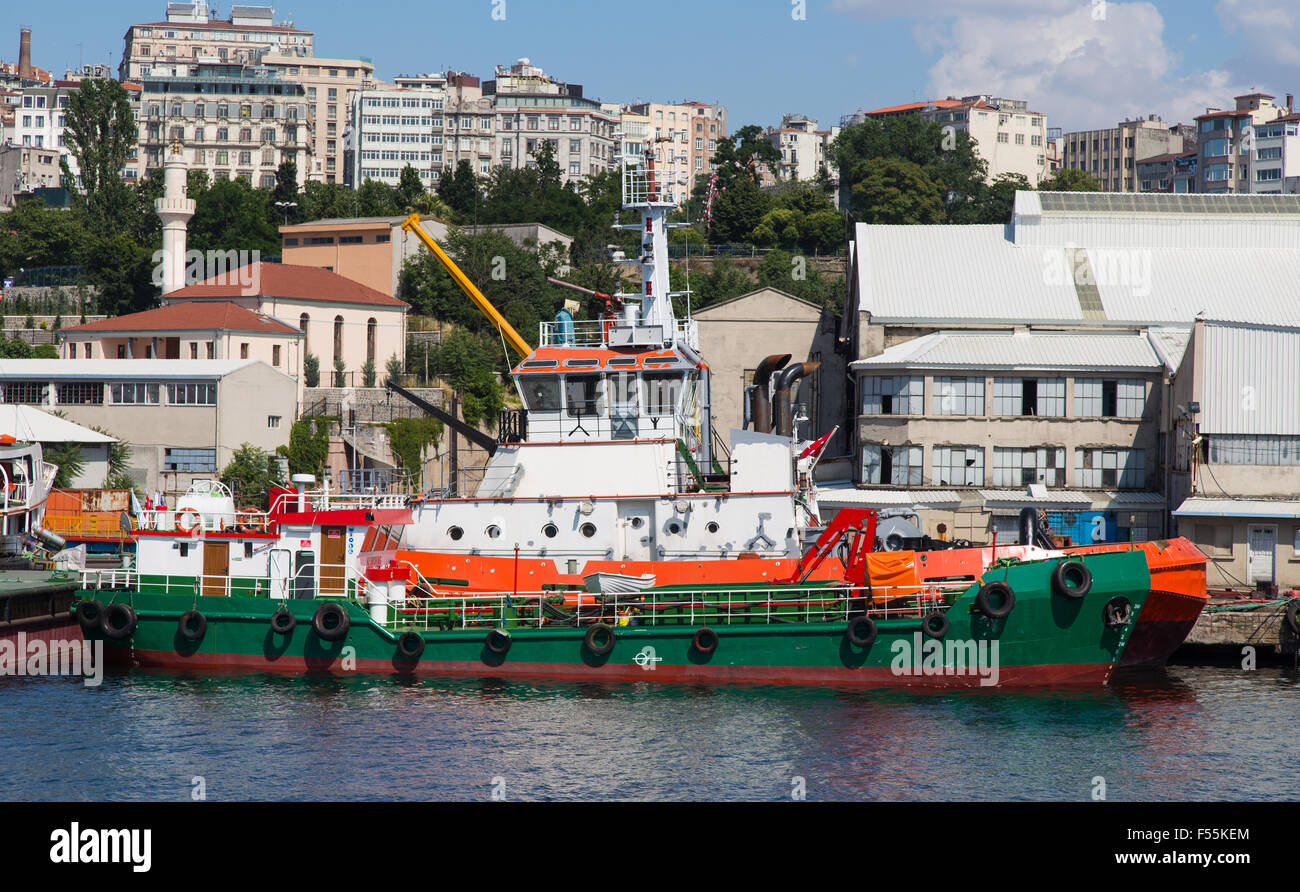 Ships in Halic shipyard, Istanbul City, Turkey Stock Photo - Alamy