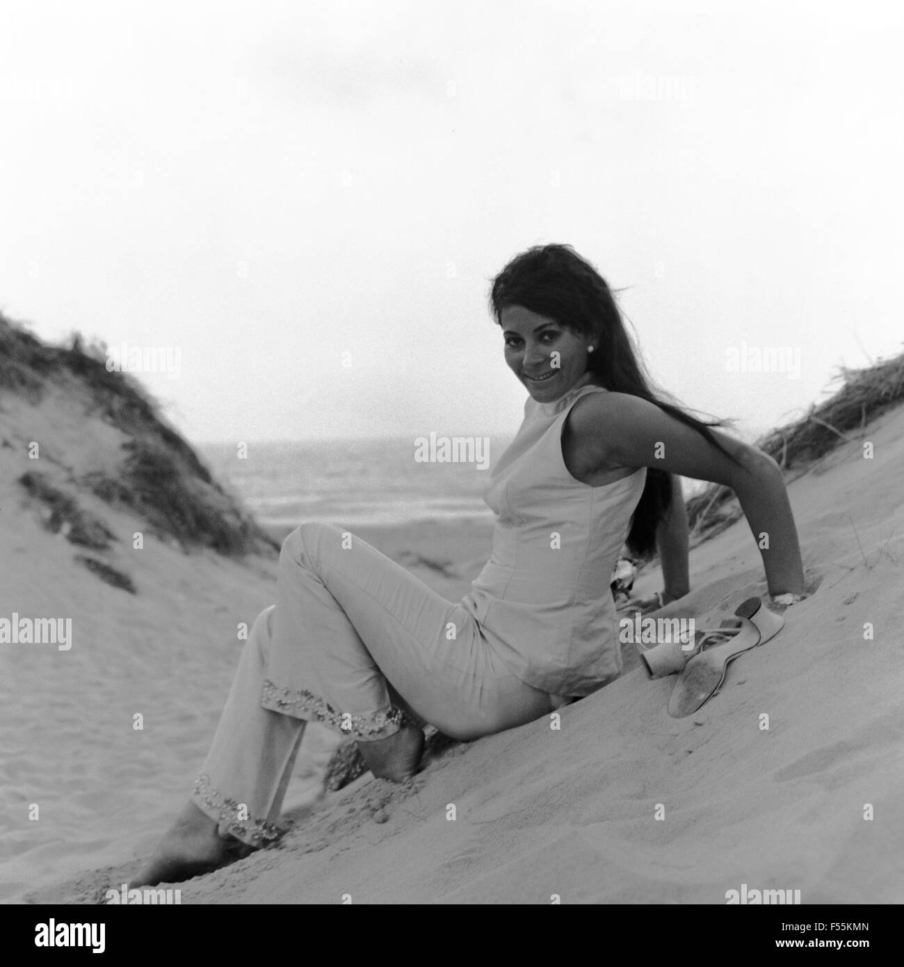 Heißer sand auf sylt fernsehfilm hi-res stock photography and images - Alamy