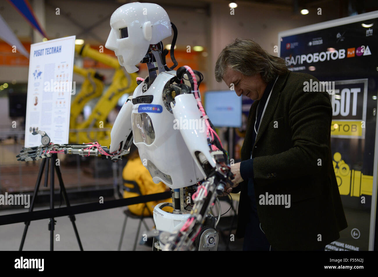 Moscow, Russia. 28th Oct, 2015. A robot is being configured on Open ...