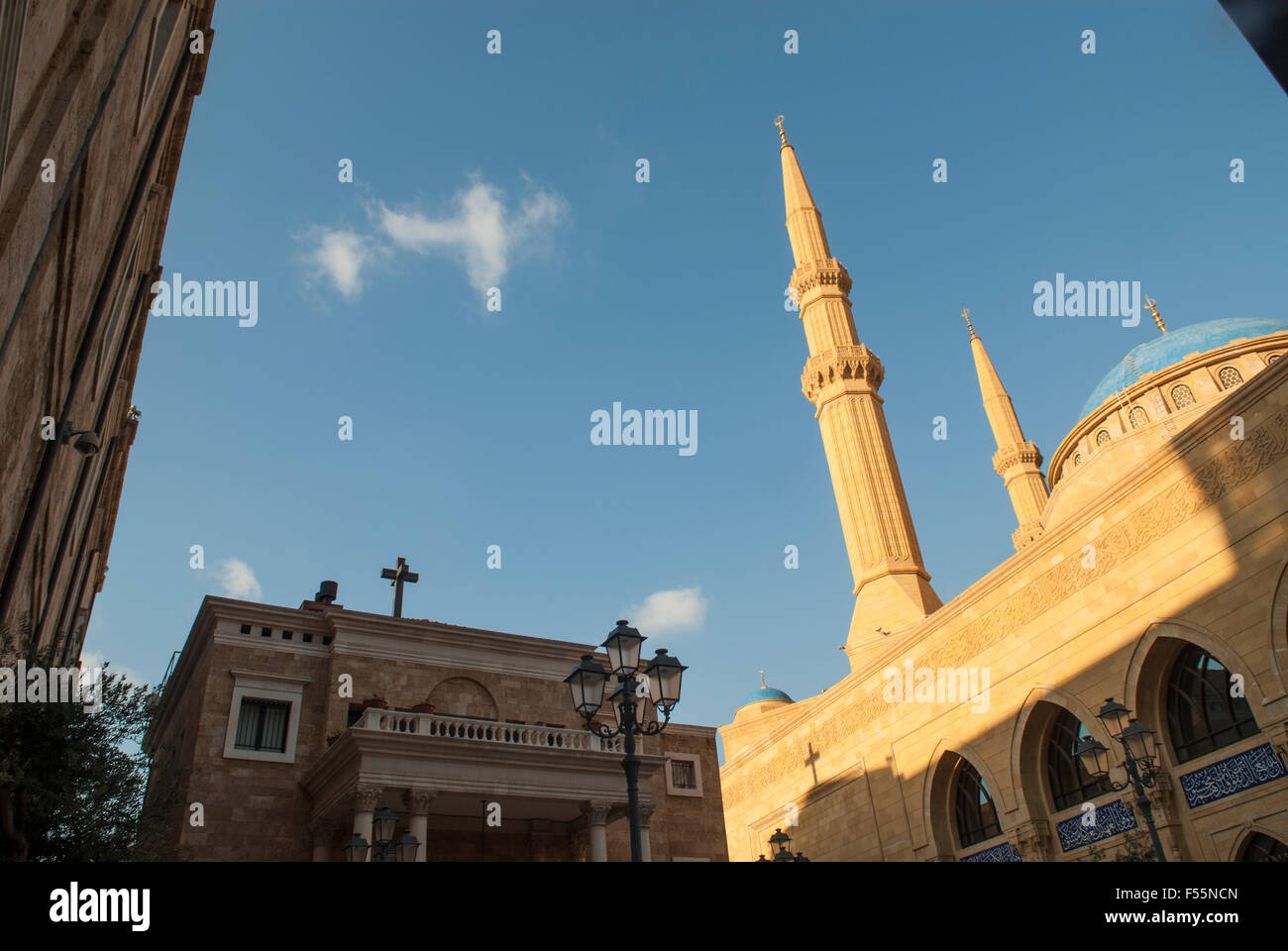 Mohammad Al Amin Mosque and Saint George Maronite Cathedral Downtown ...