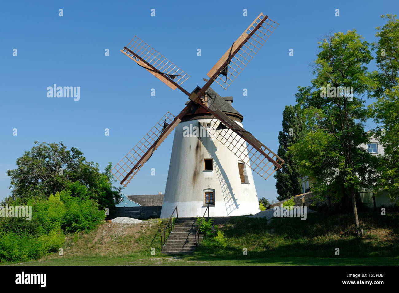 Windmill, Podersdorf, Lake Neusiedl, Burgenland, Austria Stock Photo ...