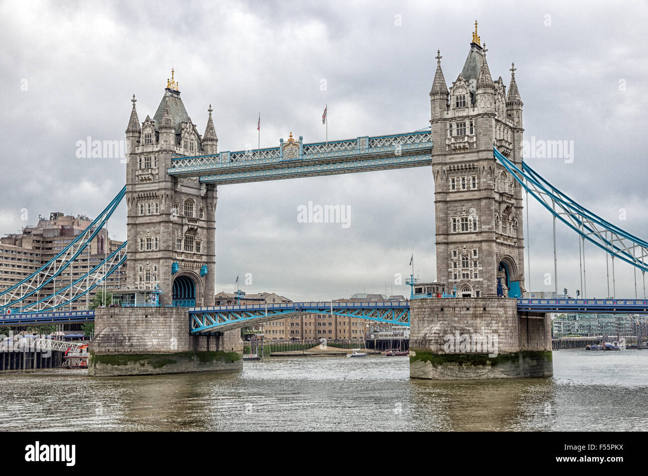 Historic london bridge hi-res stock photography and images - Alamy