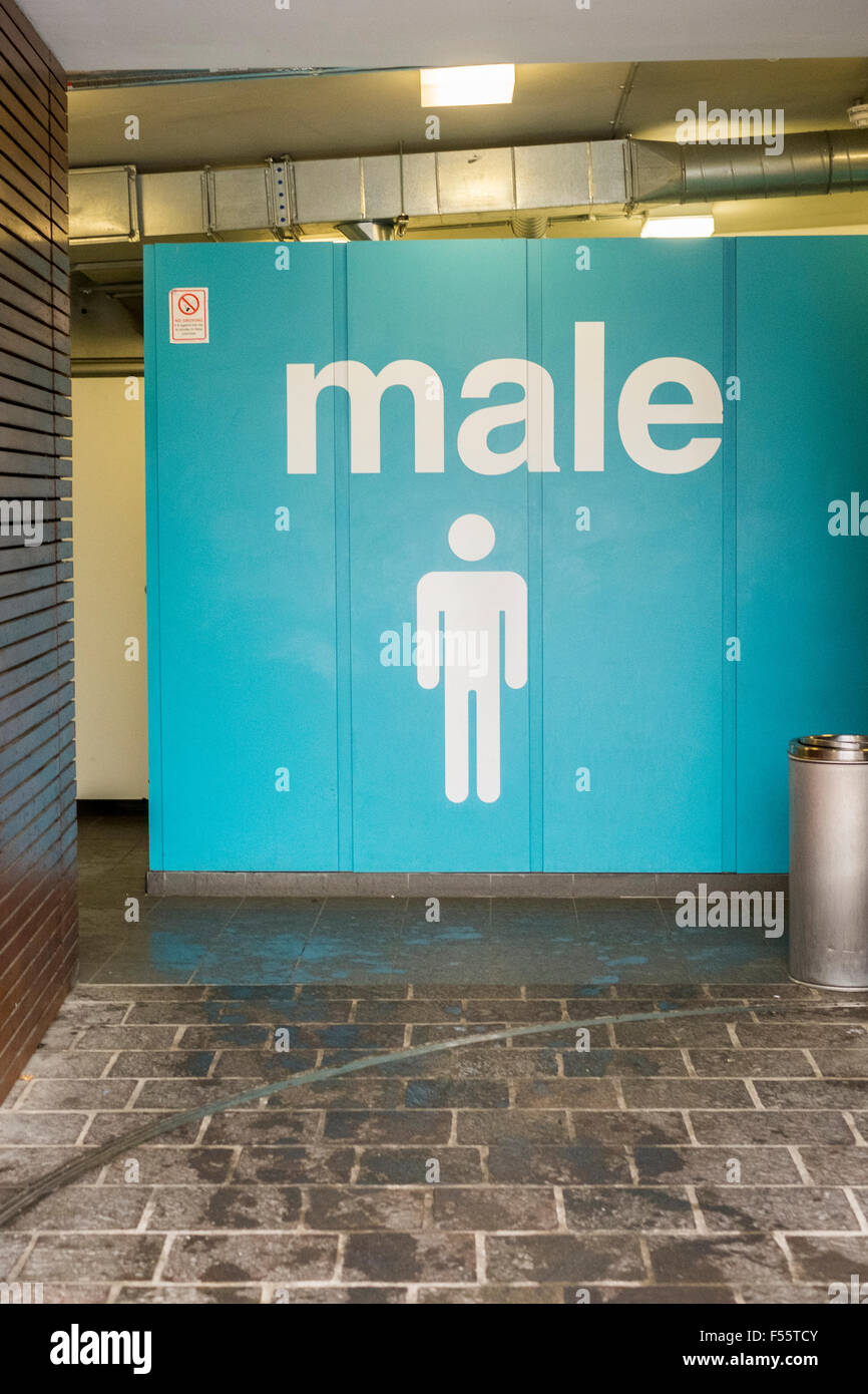 Urinal male toilet toilets hi-res stock photography and images - Alamy