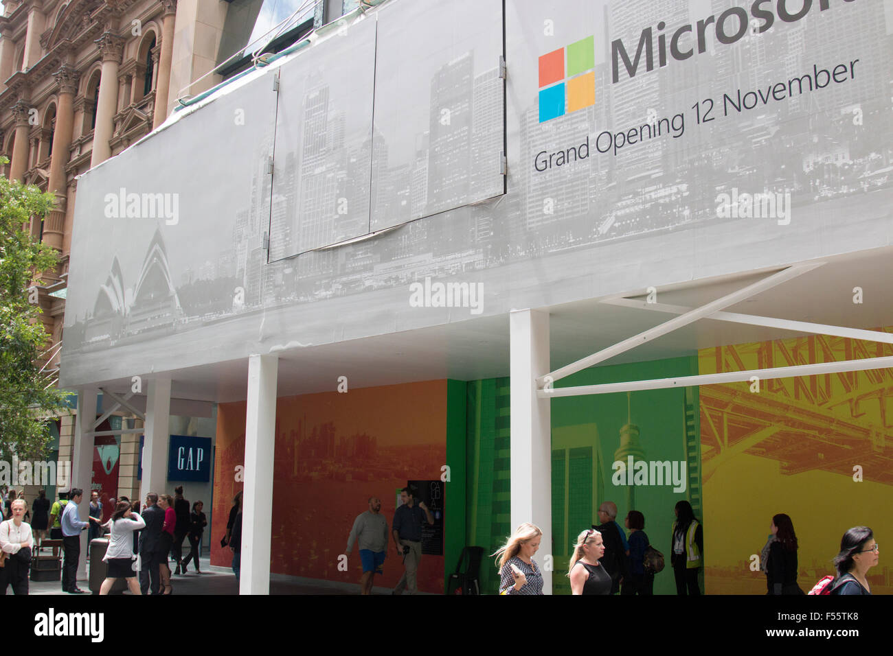 Grand opening shopping mall hi-res stock photography and images - Alamy