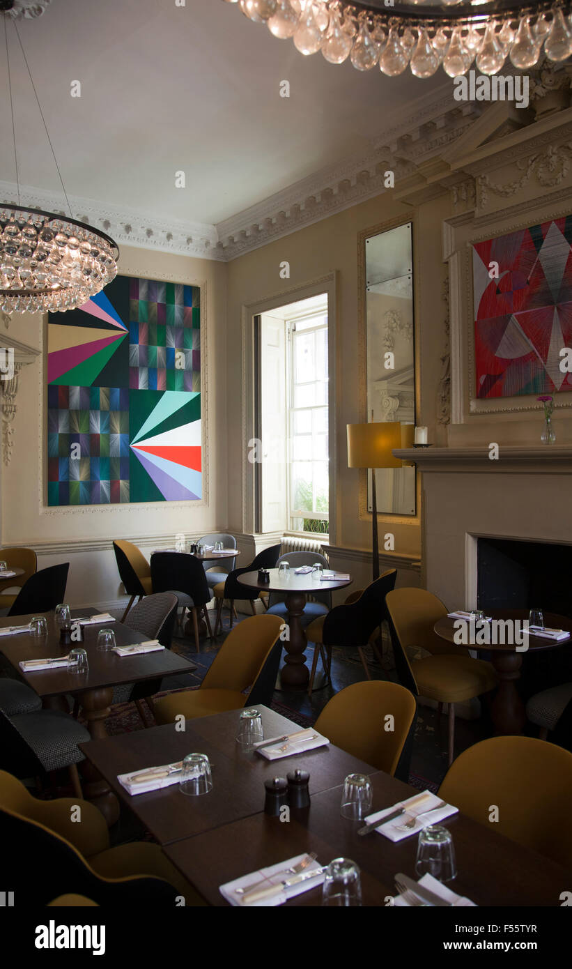 The arts club members london hi-res stock photography and images - Alamy