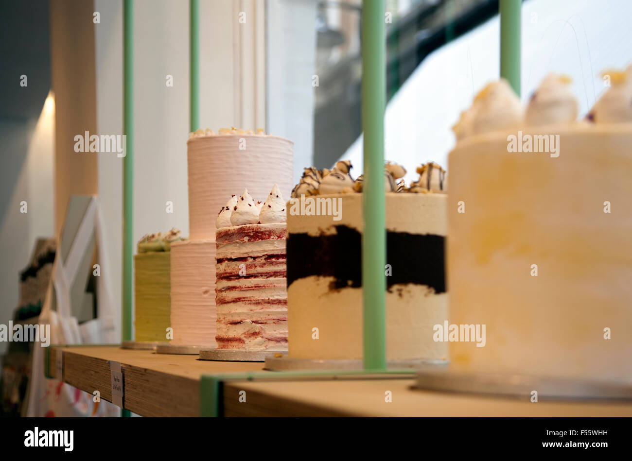London sweets cakes in hi-res stock photography and images - Alamy