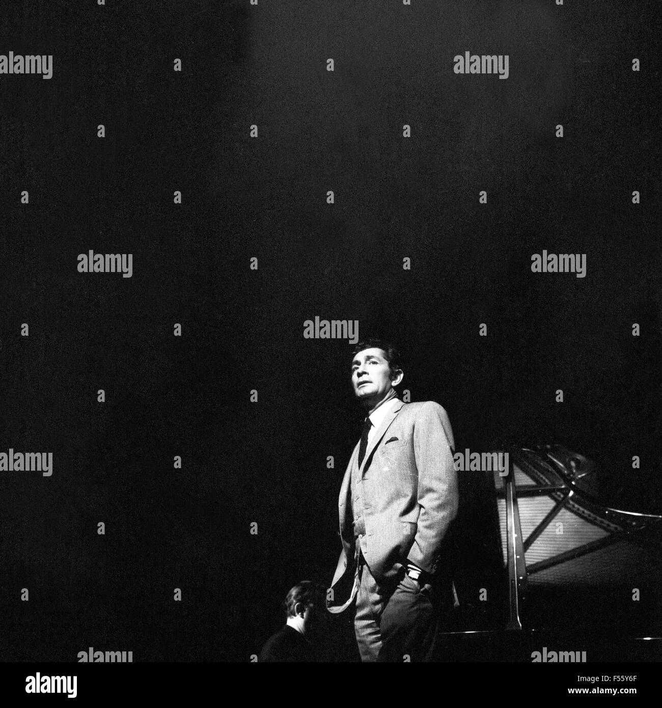 Jean claude pascal chanson hi-res stock photography and images - Alamy