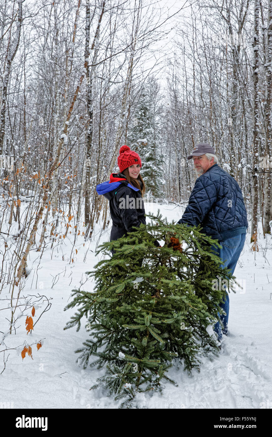 Dragging hi-res stock photography and images - Alamy