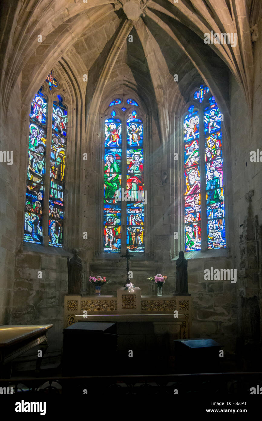 Interior of the Basilique Saint-Sauveur, church in the city of Dinan ...
