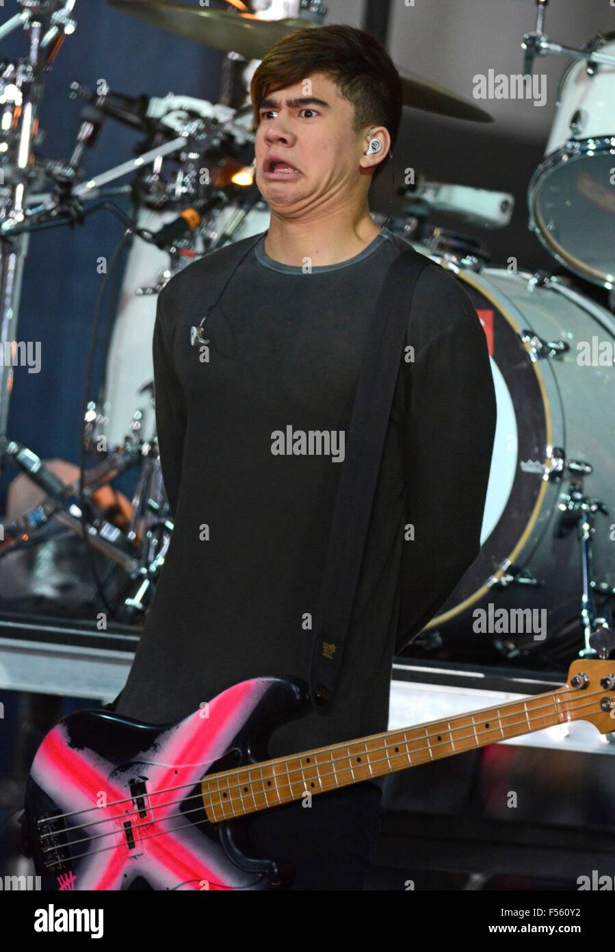 New York, NY, USA. 28th Oct, 2015. Calum Hood on stage for NBC Today ...