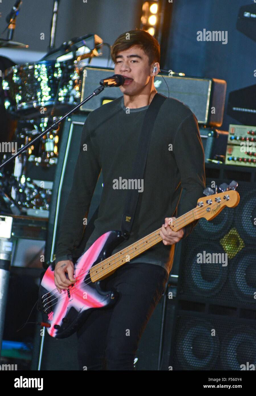 New York, NY, USA. 28th Oct, 2015. Calum Hood on stage for NBC Today ...