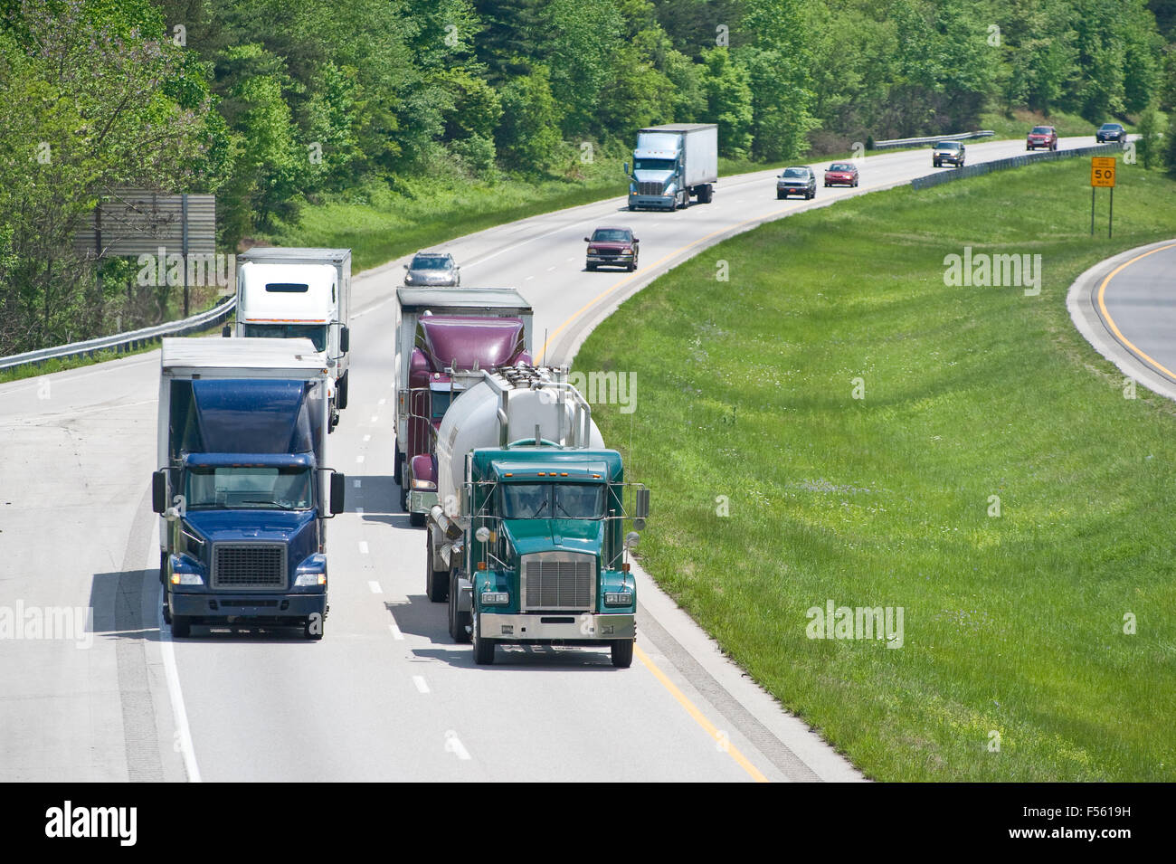 Busy Traffic On An Interstate Highway Stock Photo - Alamy