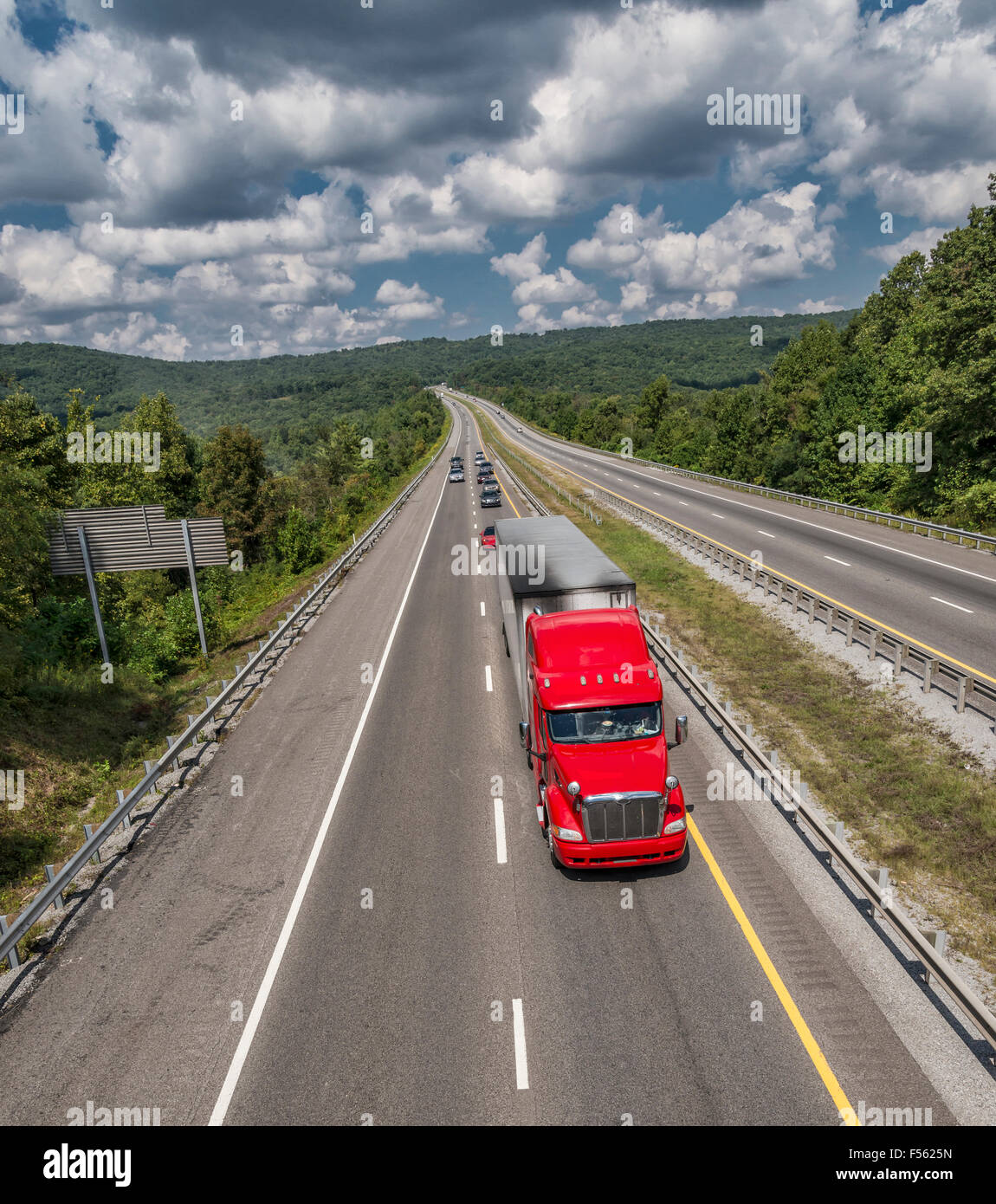 Semi tractor trailer hi-res stock photography and images - Alamy