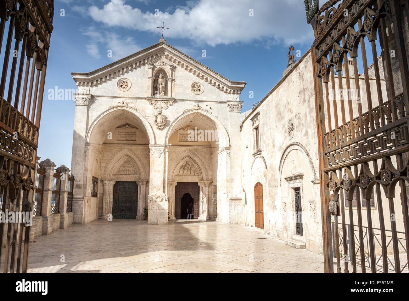 St michael the archangel sanctuary hi-res stock photography and images ...