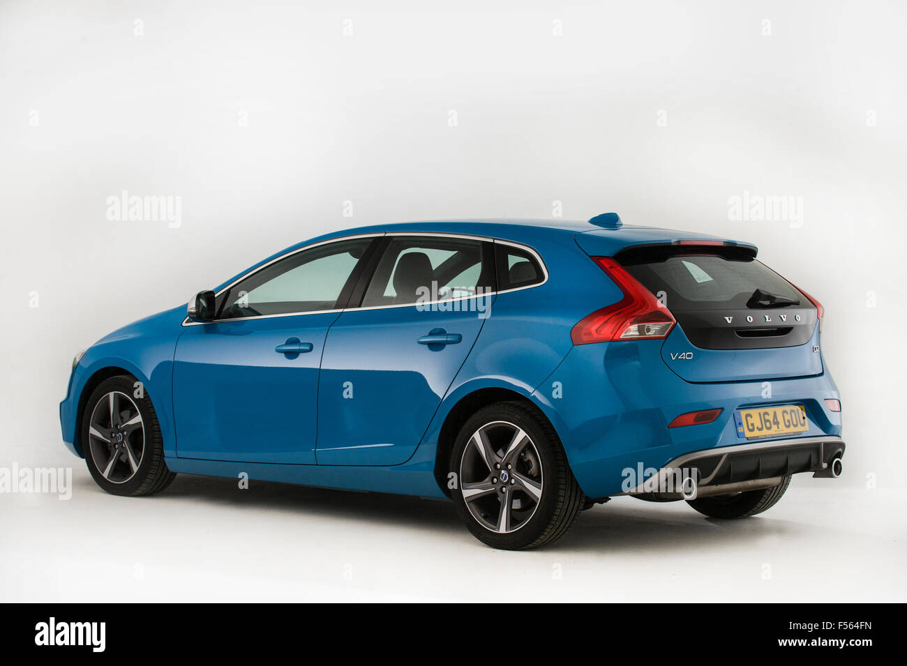 Volvo sedan blue hi-res stock photography and images - Alamy