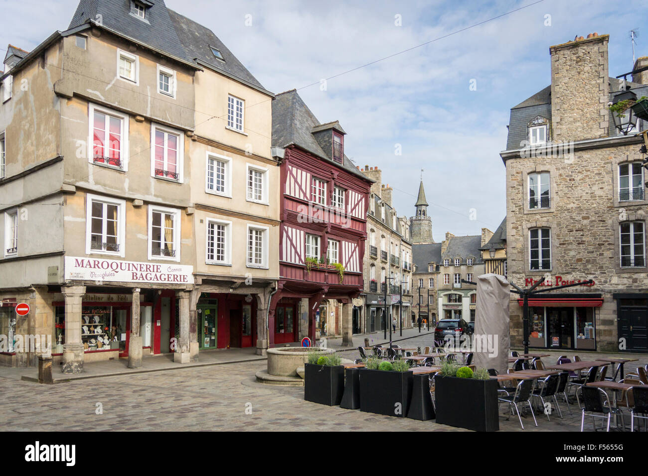 Medieval buildings in the city of Dinan, Brittany, France Stock Photo ...