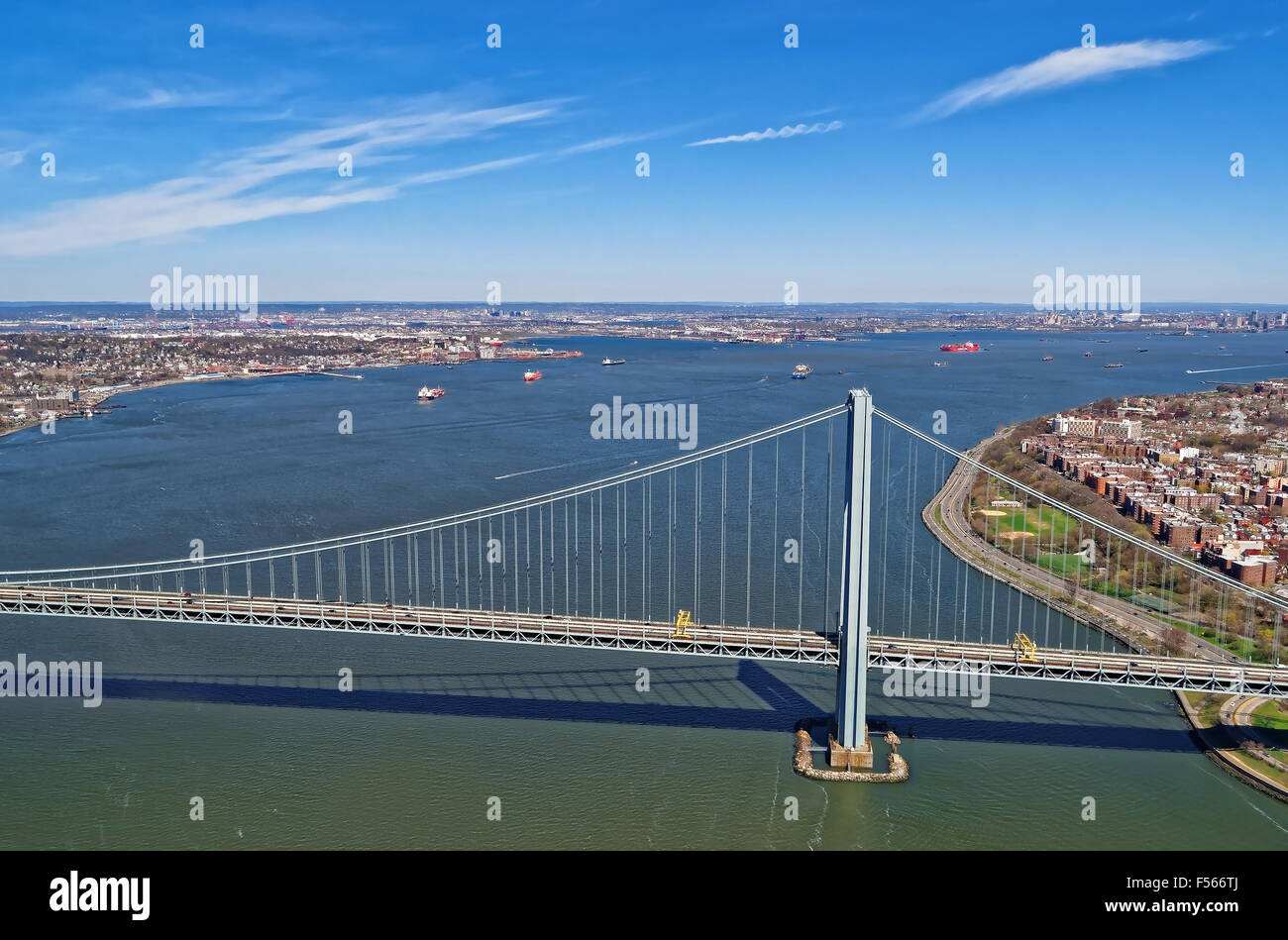 Aerial view of Manhattan Bridge structure with New York skyline in the ...