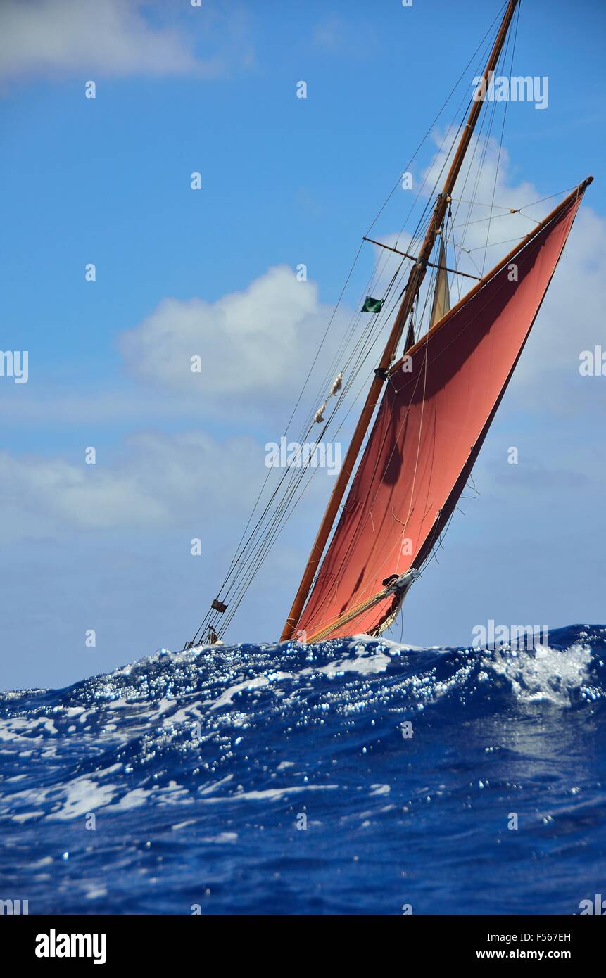 Sailing ship rough seas hi-res stock photography and images - Alamy