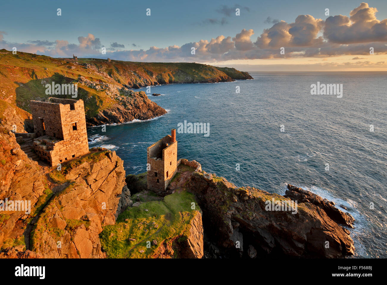 Crowns engine house hi-res stock photography and images - Alamy