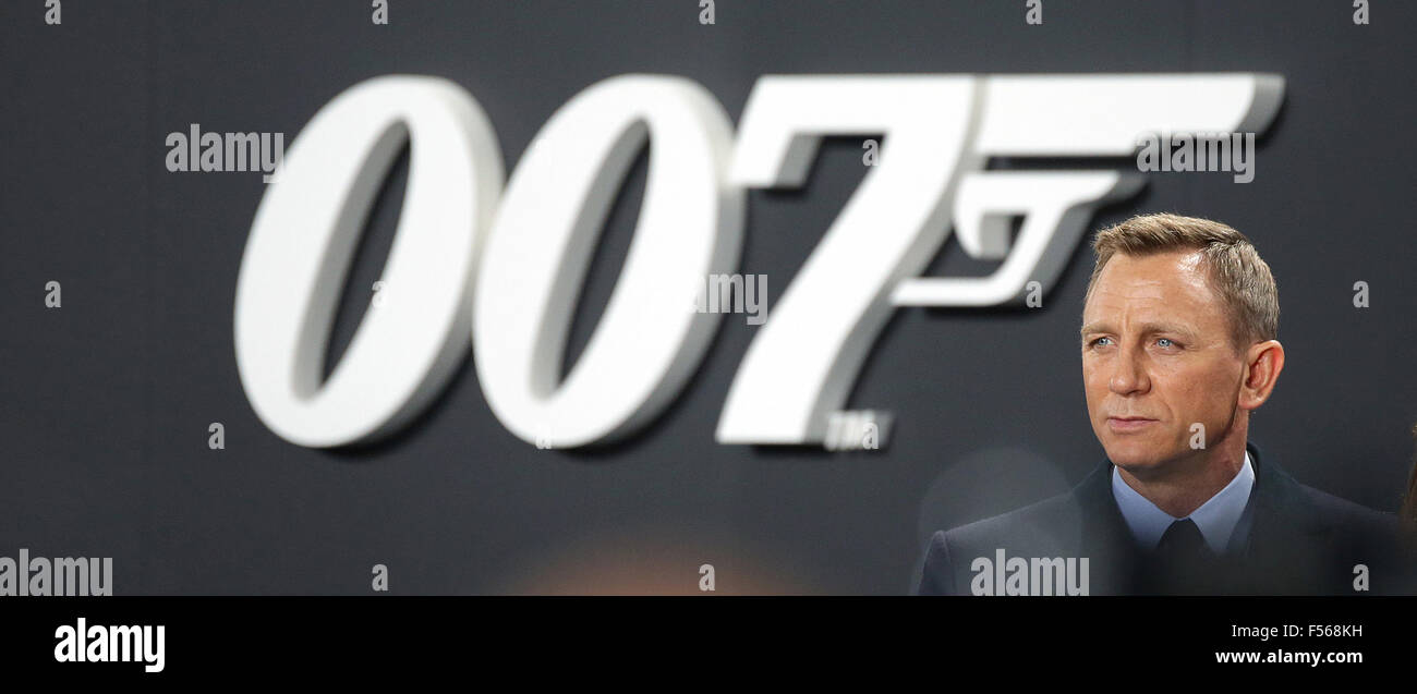 Actor Daniel Craig arrives at the Cinestar cinema at Potsdamer Platz in ...